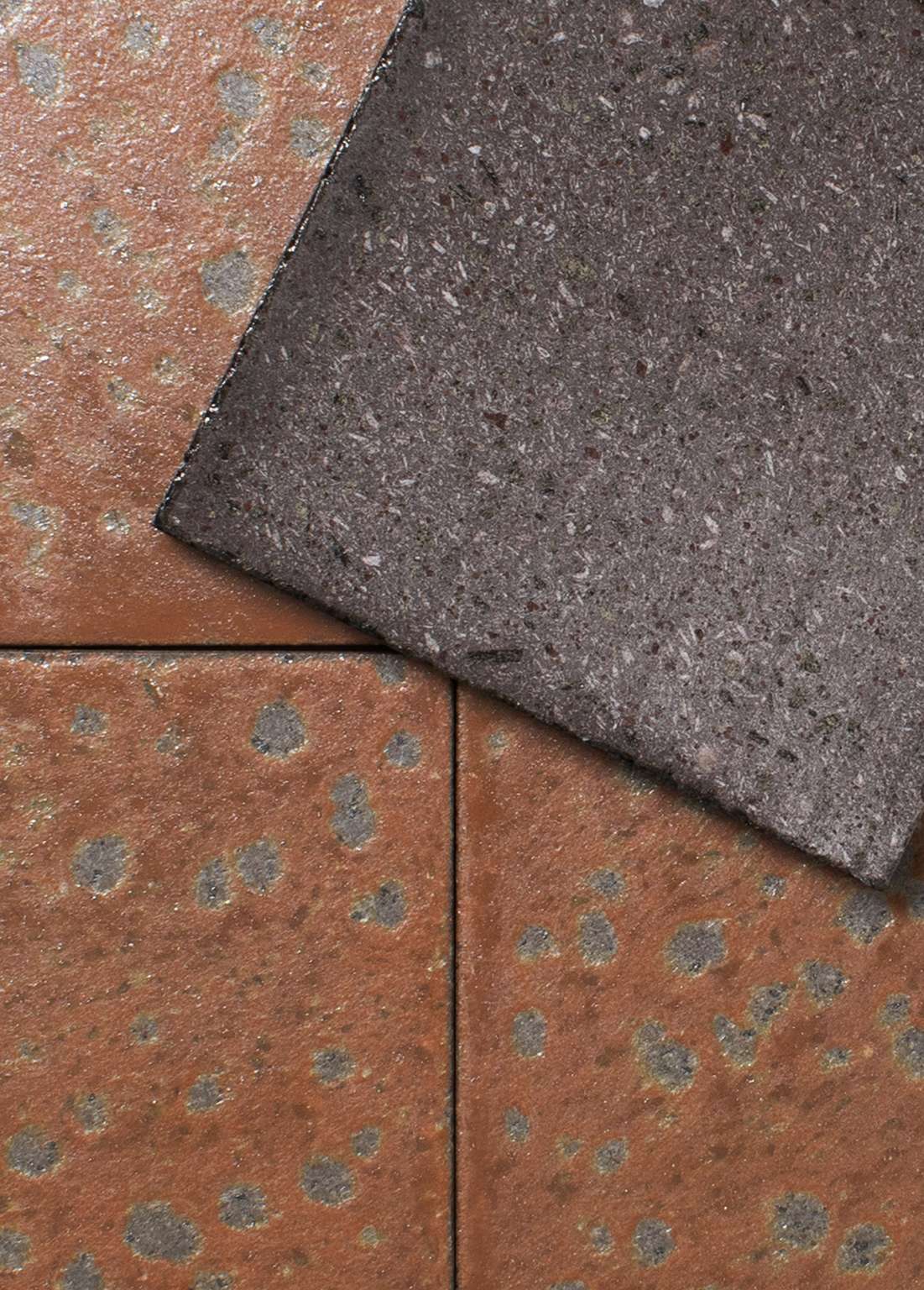 Metallic lava stone tiles - Made a Mano